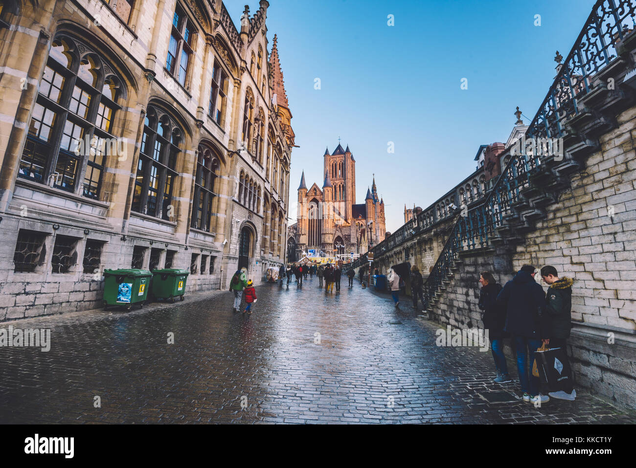 City gent tower bridge hi-res stock photography and images - Alamy