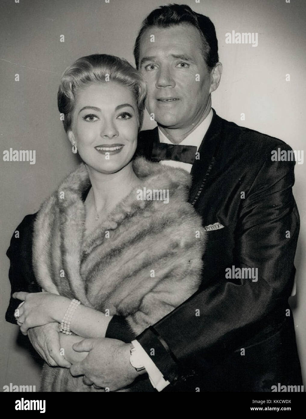 Lori nelson hi-res stock photography and images - Alamy