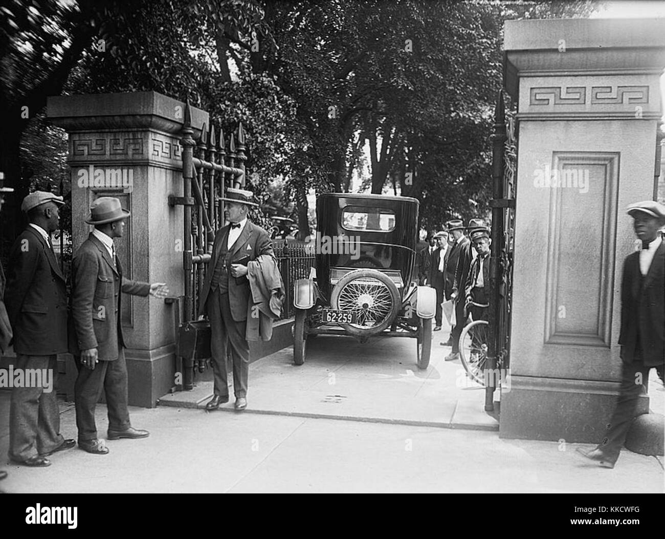 Auto responders hi-res stock photography and images - Alamy