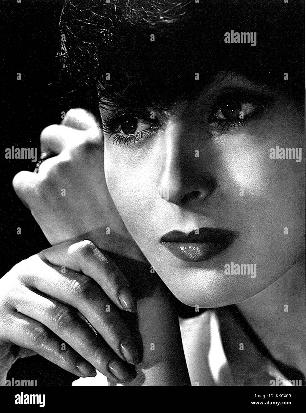 Luise Rainer 1936 Stock Photo - Alamy