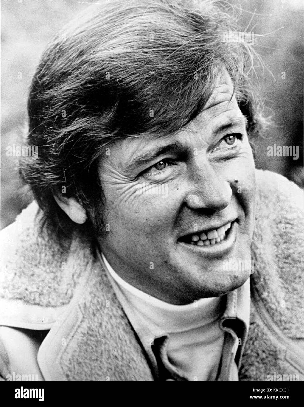 Roger moore 007 Black and White Stock Photos & Images - Alamy