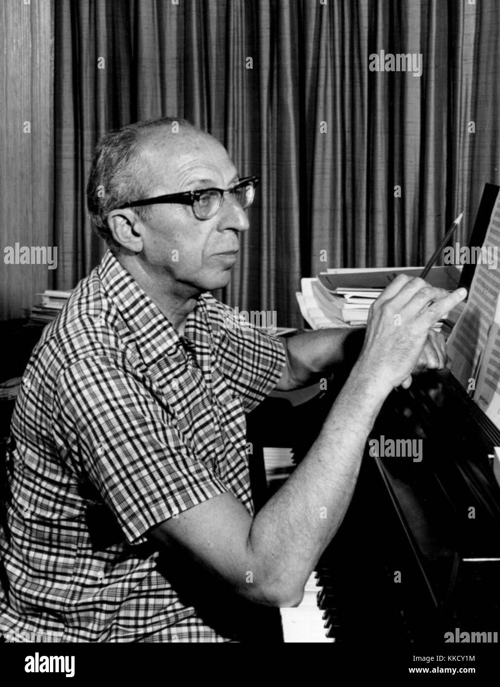 Aaron Copland 1962 Stock Photo - Alamy