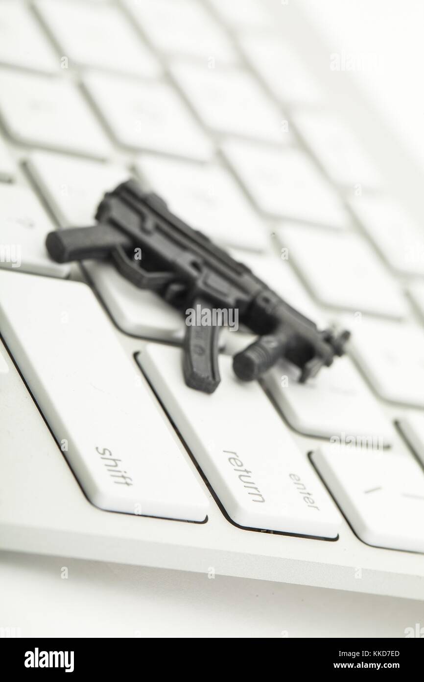 computer keyboard assault rifle Stock Photo - Alamy