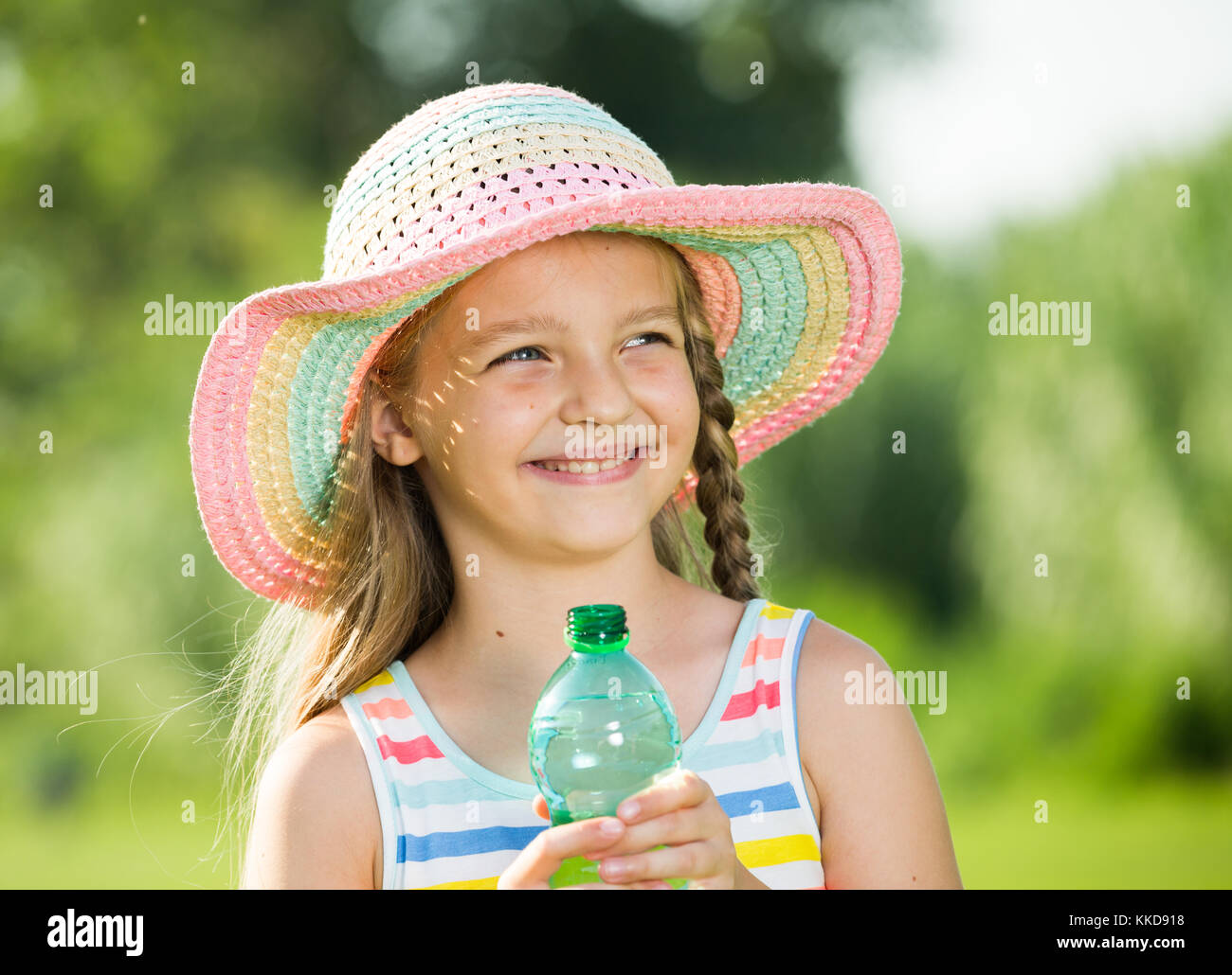 7 9 girl water park hi-res stock photography and images - Alamy