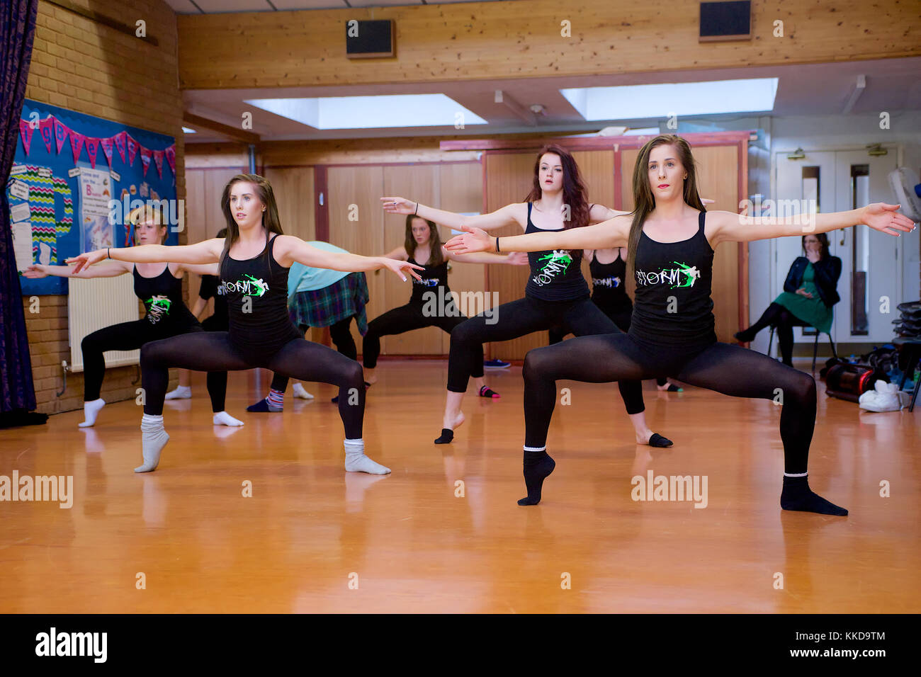 Dancers rehearsing in a studio Stock Photo - Alamy