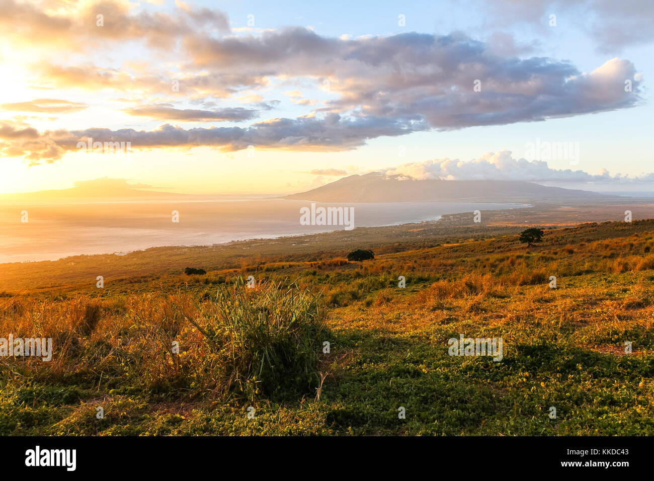 Beautiful sunset on south coastal road, Maui in Hawaii Stock Photo - Alamy