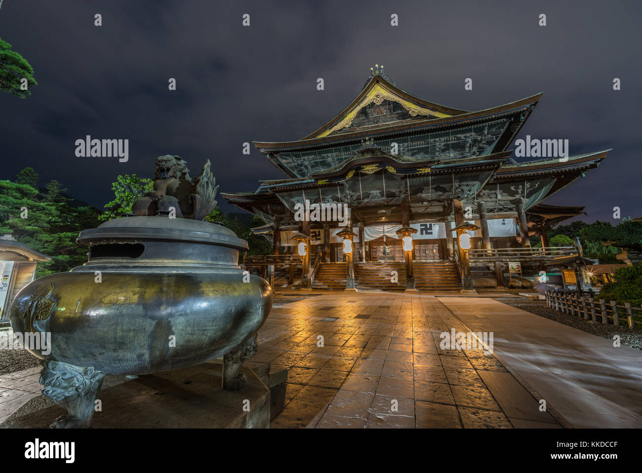 Zenko-ji Temple complex late night view. Jokoro (Incense Burner) and ...