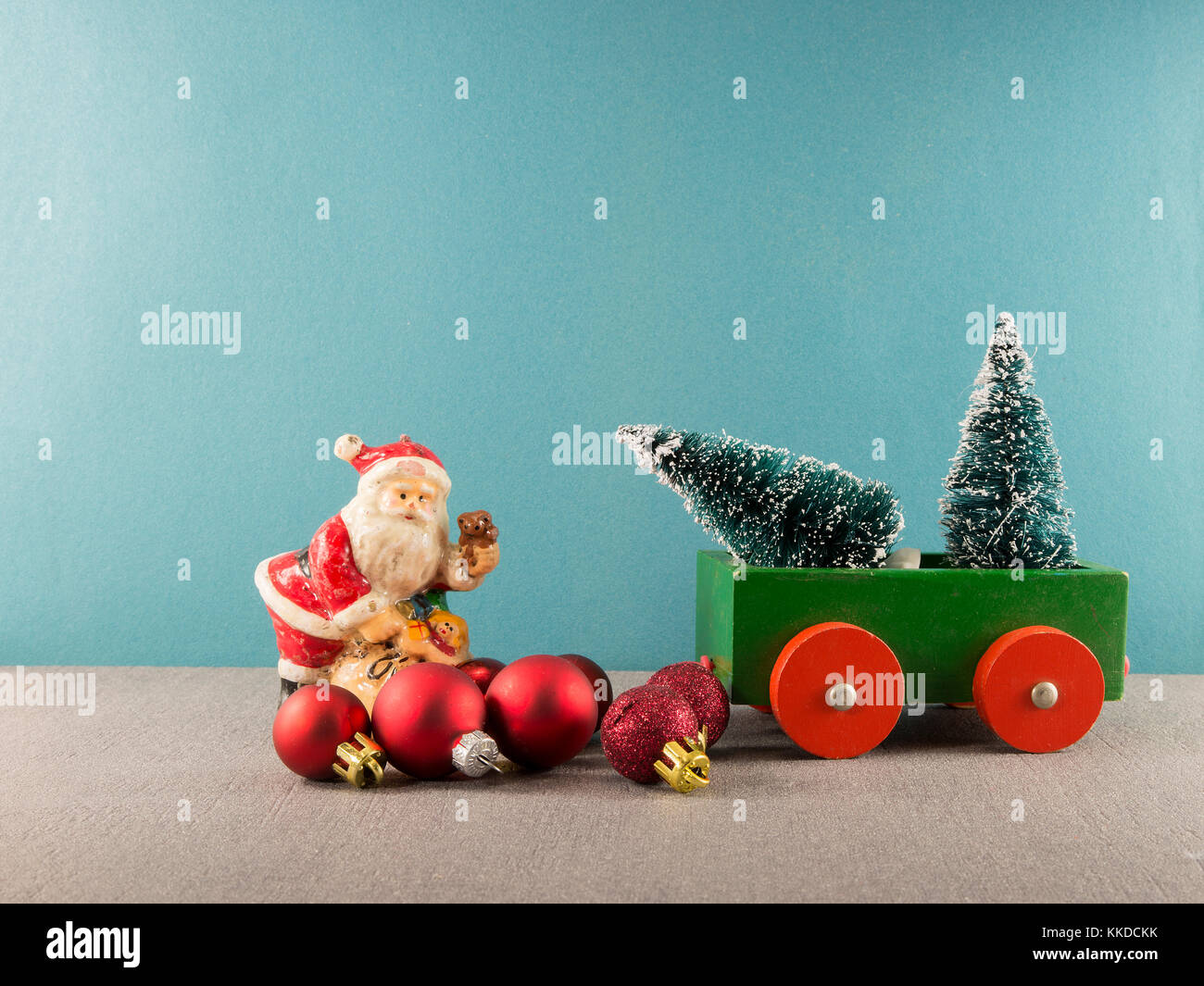 Santa claus car hi-res stock photography and images - Alamy