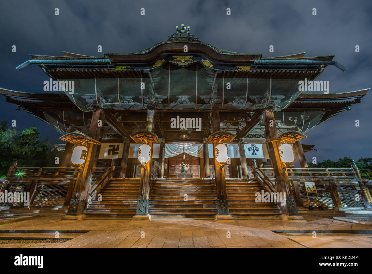 Zenko-ji Temple complex late night view. Jokoro (Incense Burner) and ...