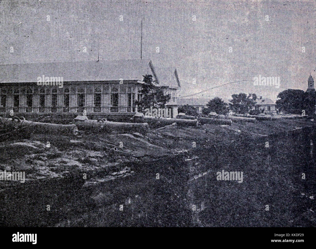 Cannon on Intramuros wall, 1899 Stock Photo - Alamy