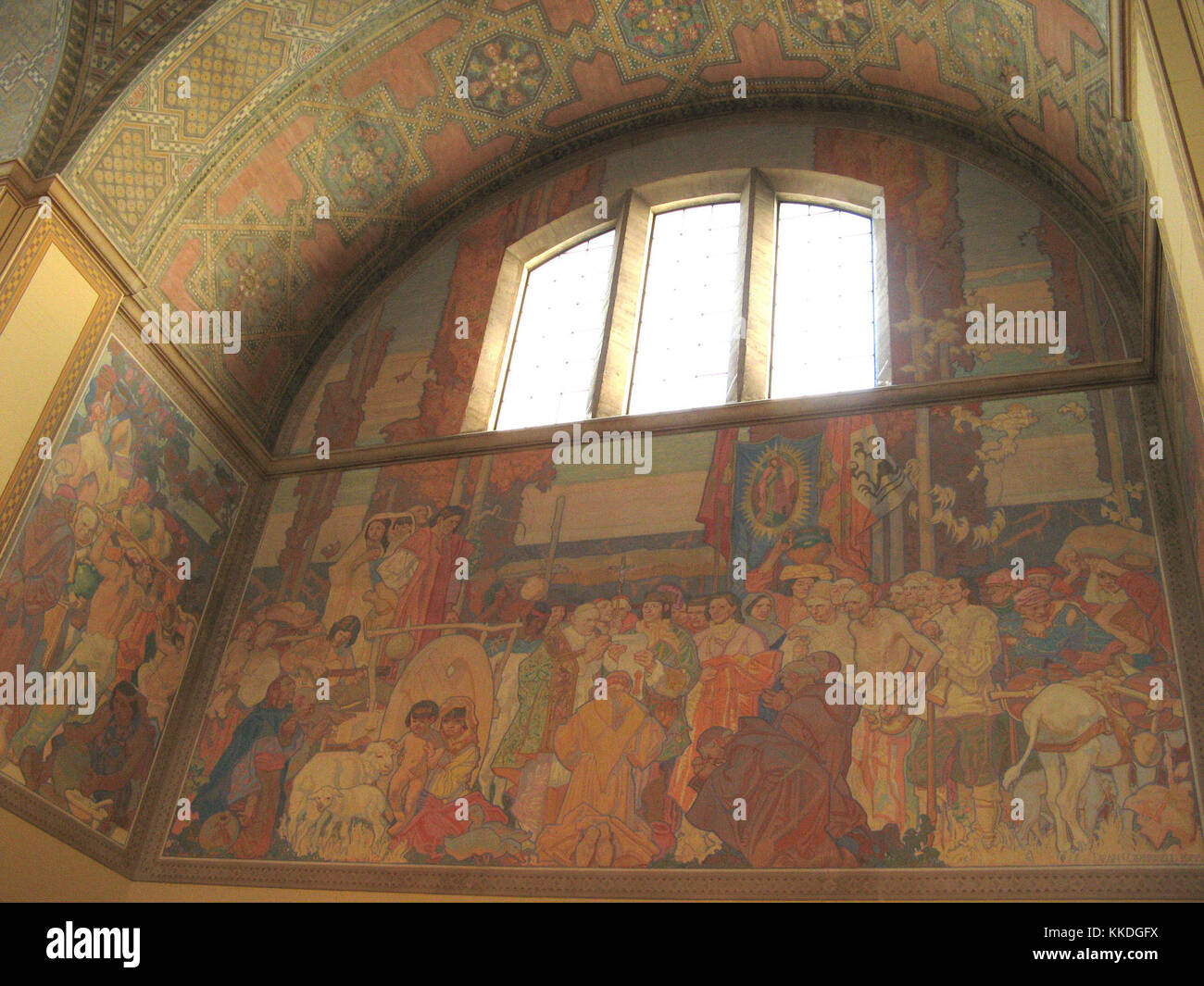 Mural LA Central Library Stock Photo - Alamy