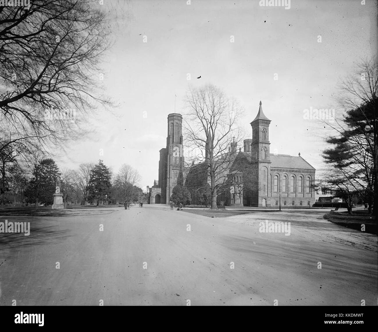 Smithsonian institution building washington Black and White Stock ...