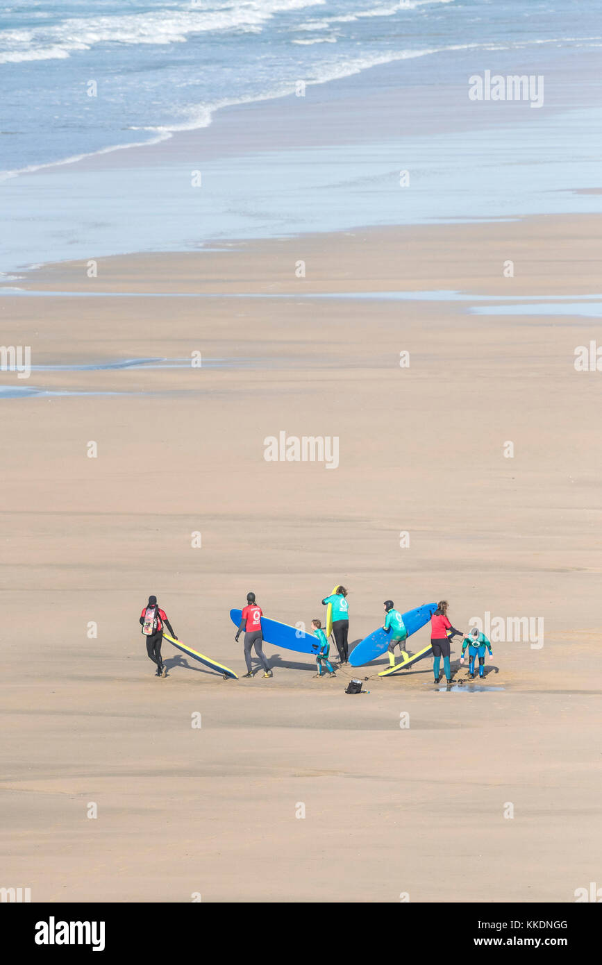 Surfing instructors hi-res stock photography and images - Alamy