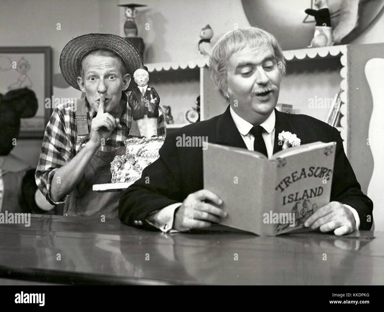 Bob keeshan hi-res stock photography and images - Alamy