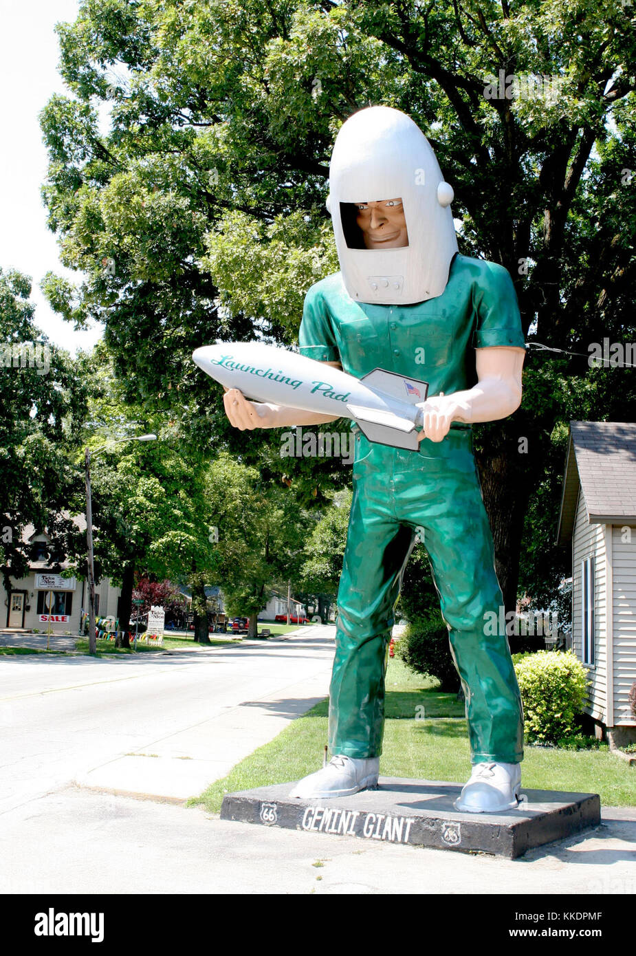 Gemini giant hi-res stock photography and images - Alamy