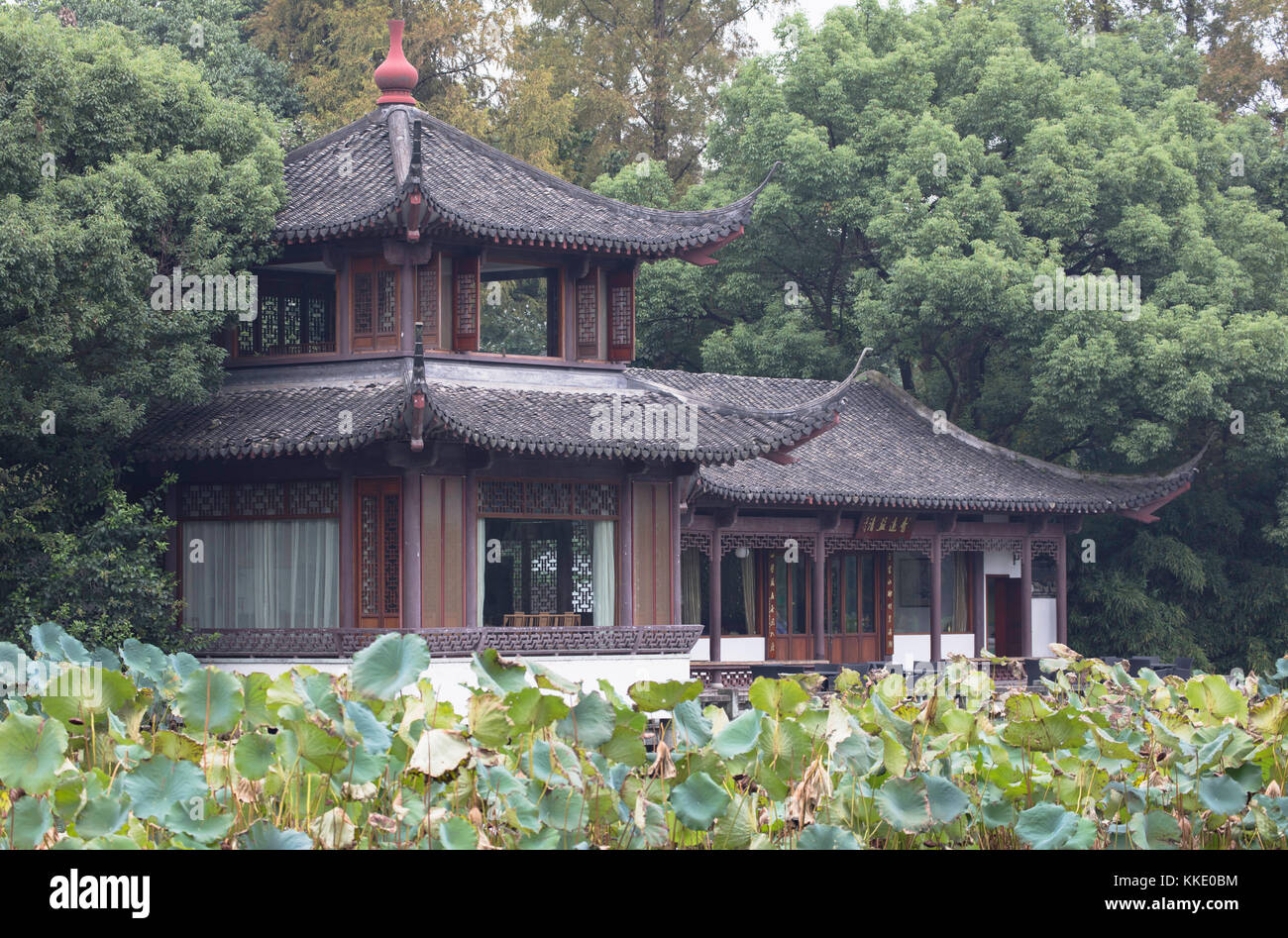 Pavilion in Quyuan Garden on West Lake (UNESCO World Heritage Site ...