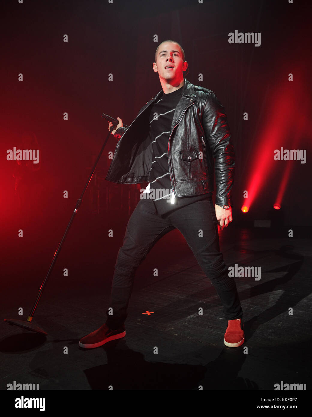 MIAMI BEACH, FL - SEPTEMBER 27: Nick Jonas performs at the Fillmore ...