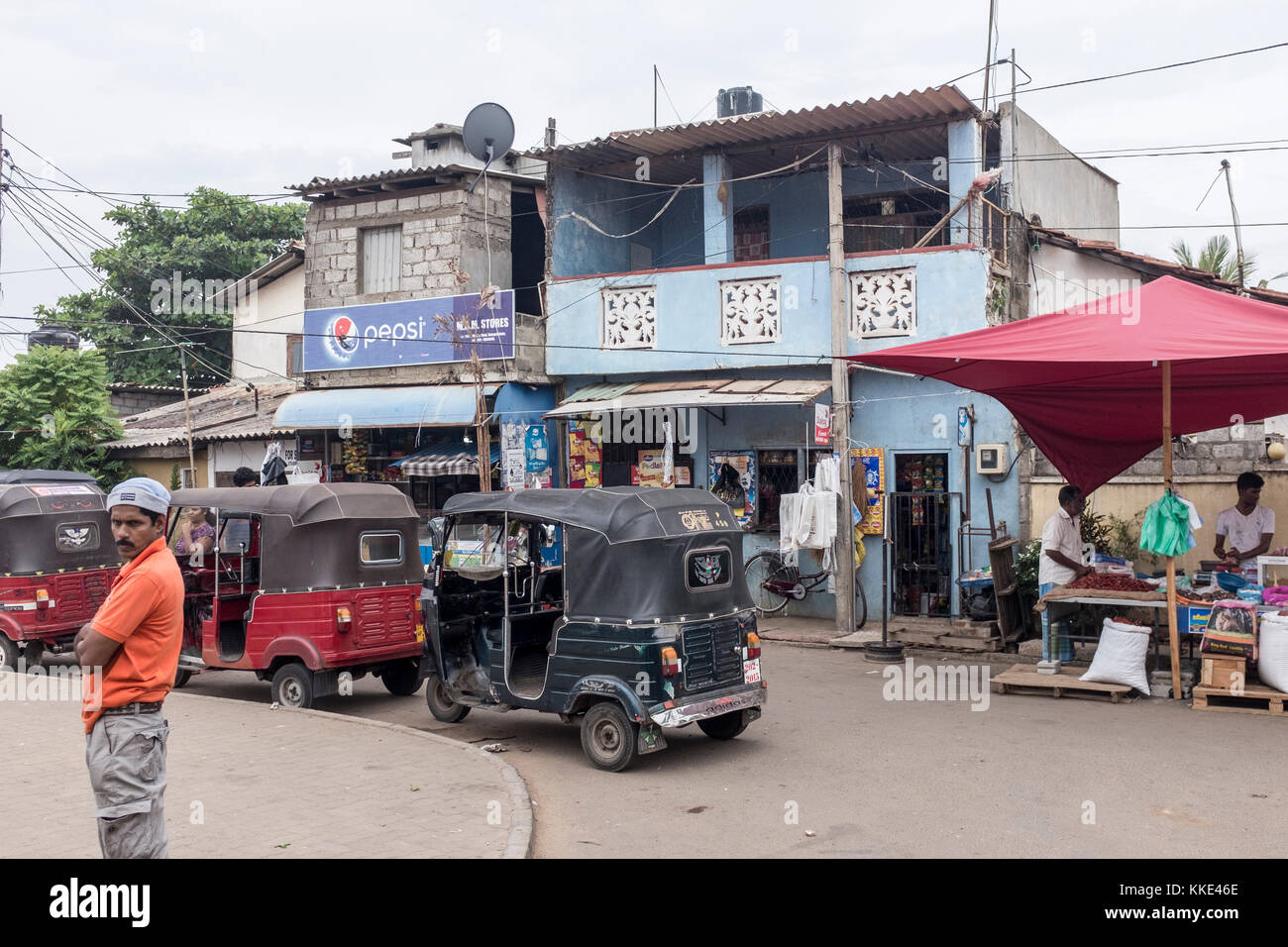 Negombo shops hi-res stock photography and images - Alamy