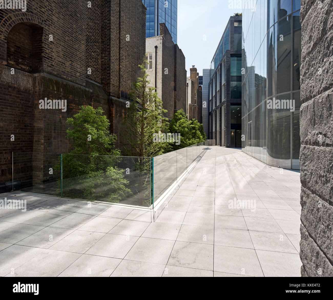 Elevated walkway. Angel Court, London, United Kingdom. Architect ...