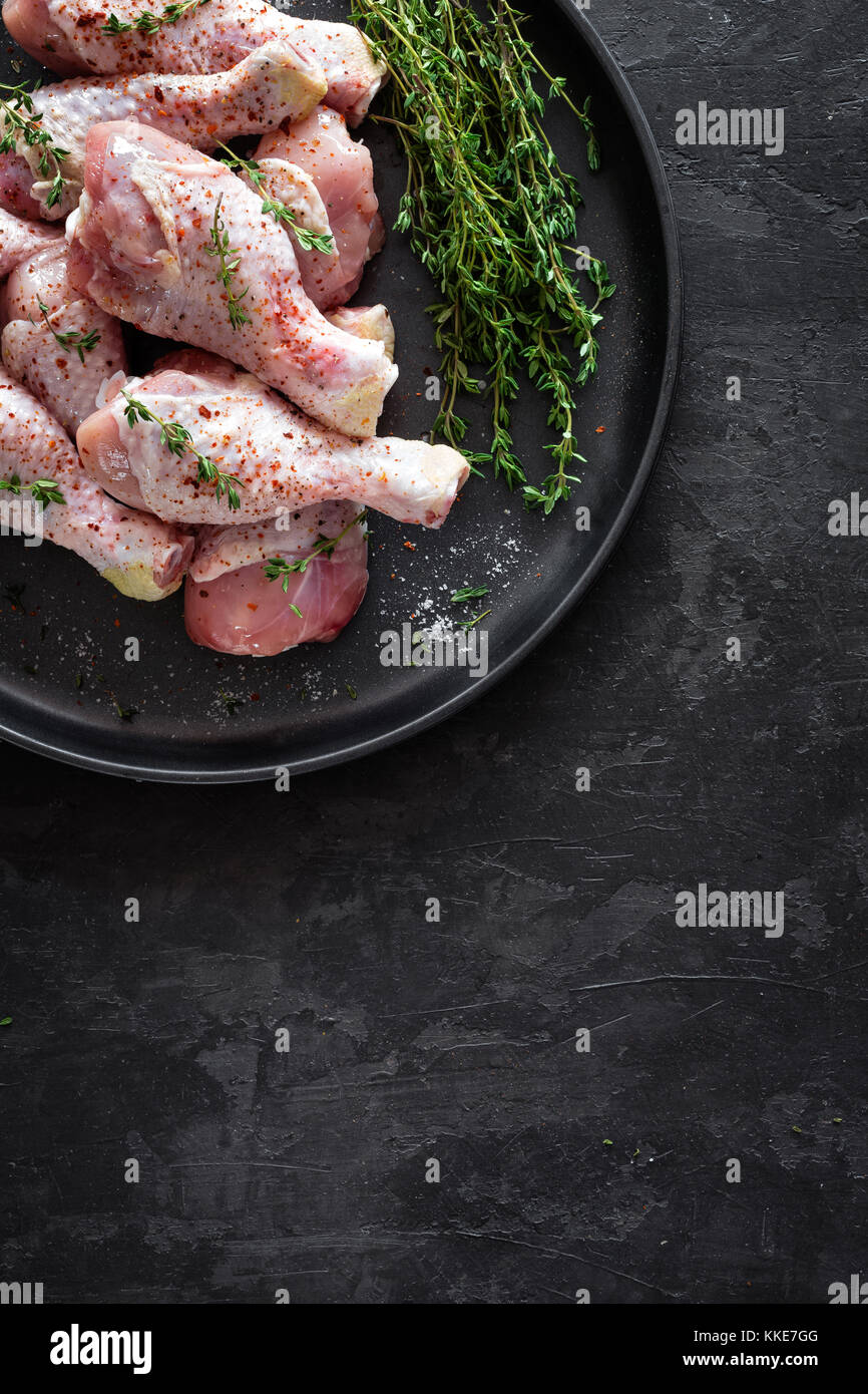 Raw marinated chicken meat, chicken legs Stock Photo - Alamy