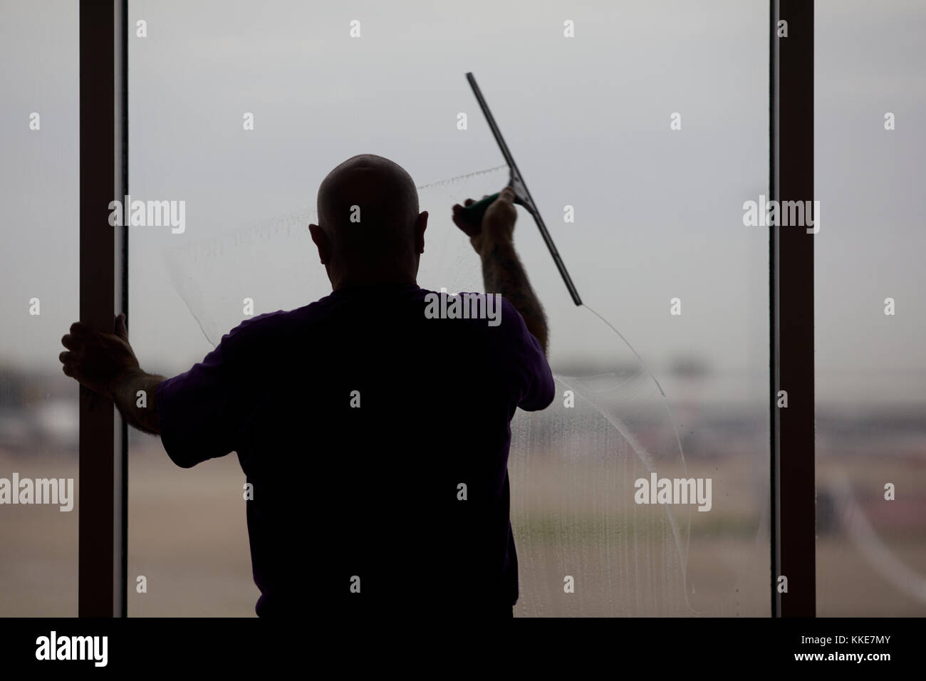 Airport cleaner hi-res stock photography and images - Alamy