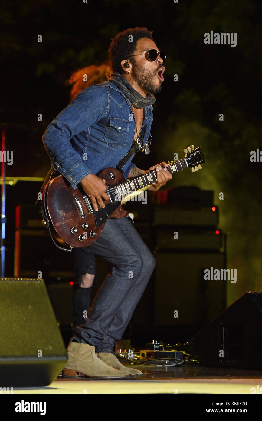 WEST PALM BEACH - APRIL 29: Lenny Kravitz performs during Sunfest on ...