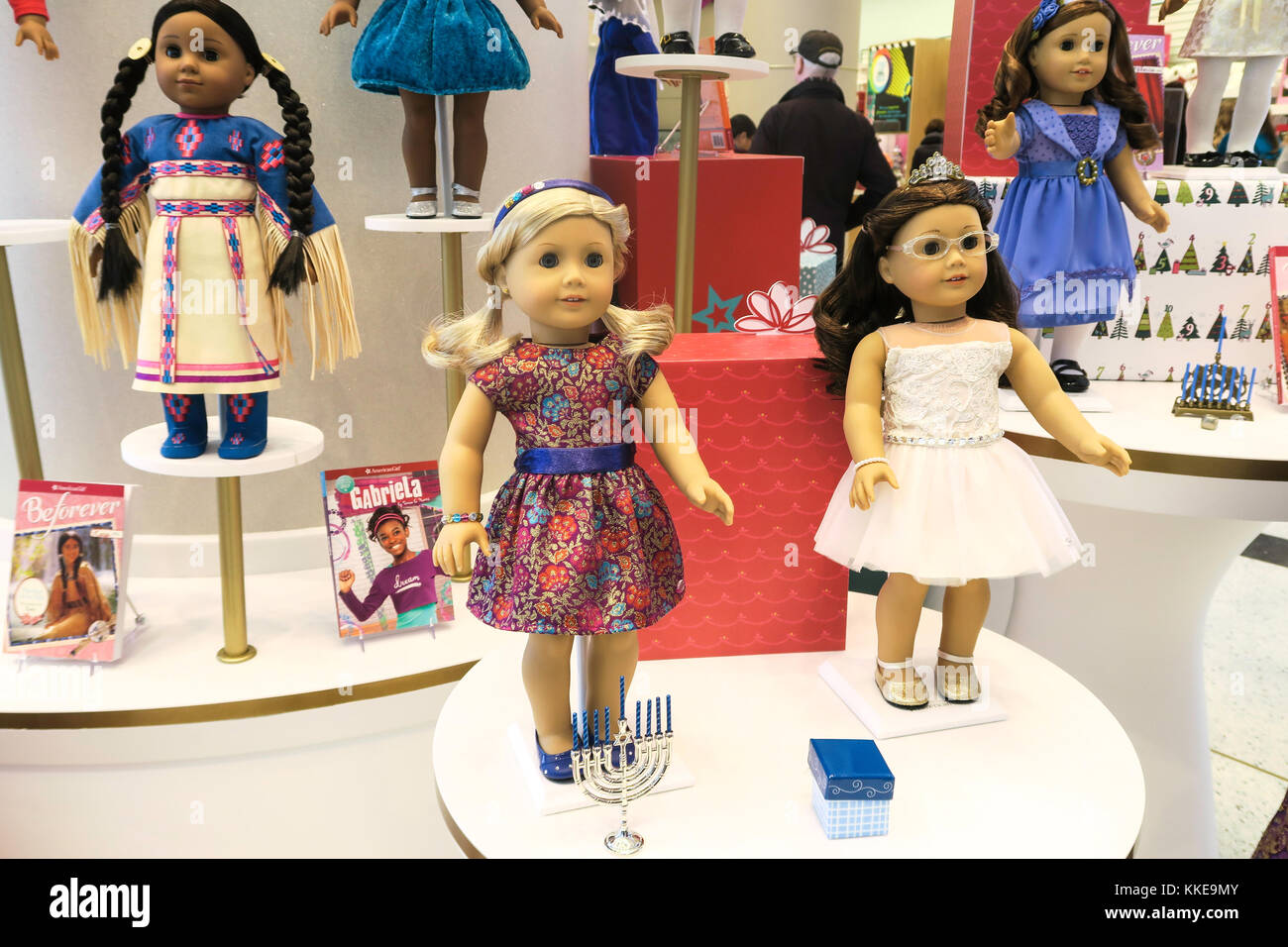 Native american dolls hi-res stock photography and images - Alamy