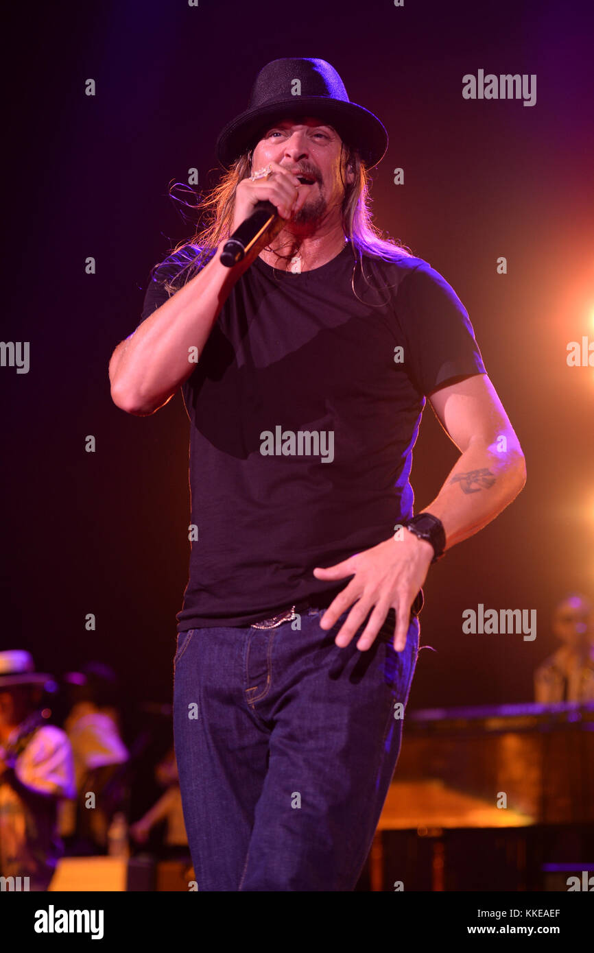 WEST PALM BEACH, FL - JULY 16: Robert James Ritchie AKA Kid Rock ...