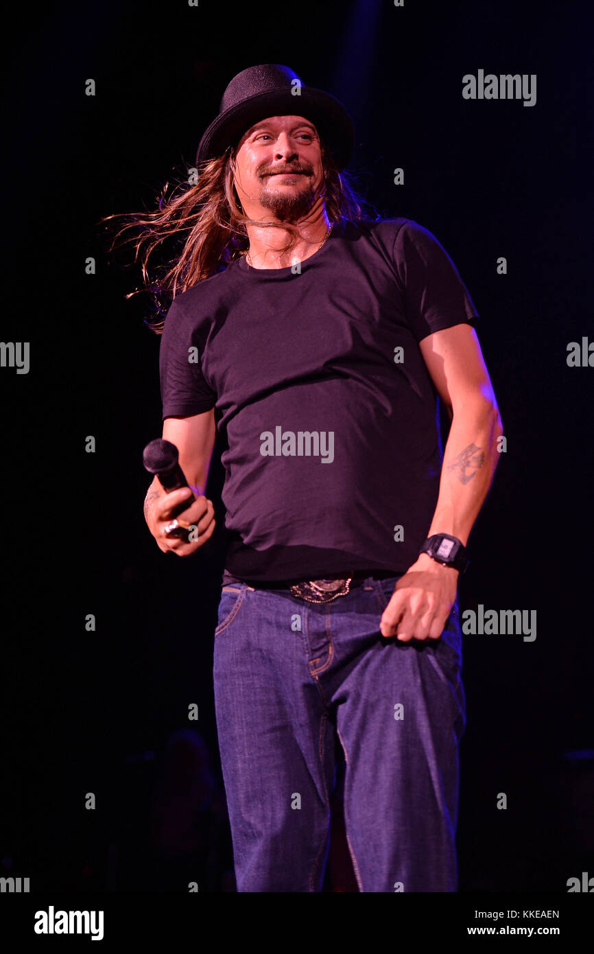 WEST PALM BEACH, FL - JULY 16: Robert James Ritchie AKA Kid Rock ...