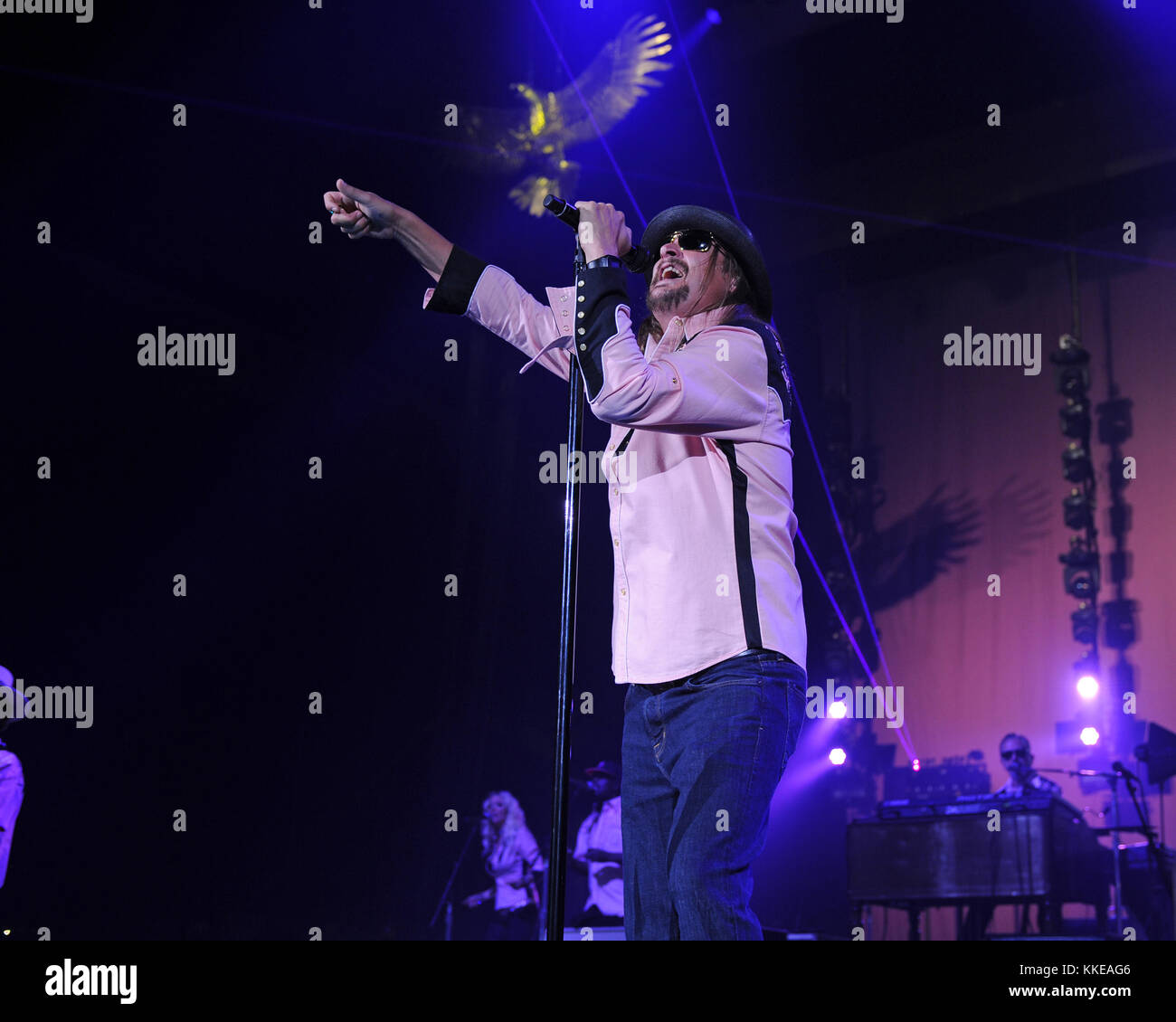 WEST PALM BEACH, FL - JULY 16: Robert James Ritchie AKA Kid Rock ...