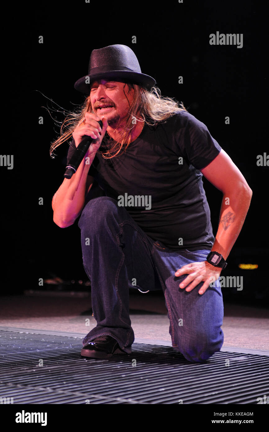WEST PALM BEACH, FL - JULY 16: Robert James Ritchie AKA Kid Rock ...