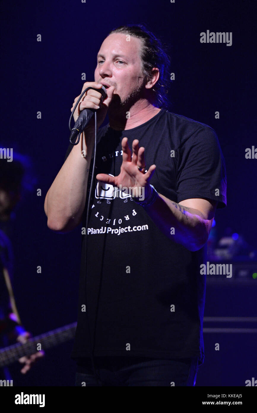 FORT LAUDERDALE FL - JUNE 13: Kevin Martin of Candlebox performs at ...