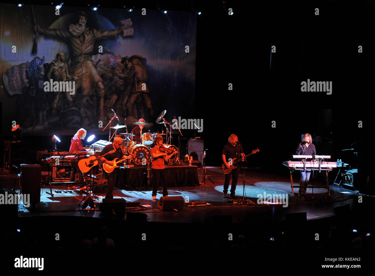 FORT LAUDERDALE, FL - DECEMBER 04: David Manion, Phil Ehart, Rich ...
