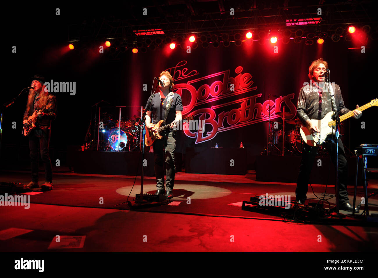 POMPANO BEACH FL - FEBRUARY 24: Patrick Simmons, Tom Johnston, John ...