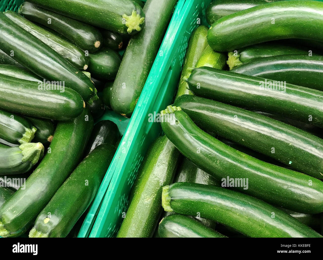 courgettes in a market Stock Photo - Alamy
