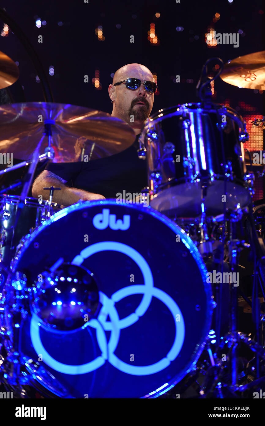 HOLLYWOOD, FL - MAY 03: Jason Bonham of Jason Bonham's Led Zeppelin ...