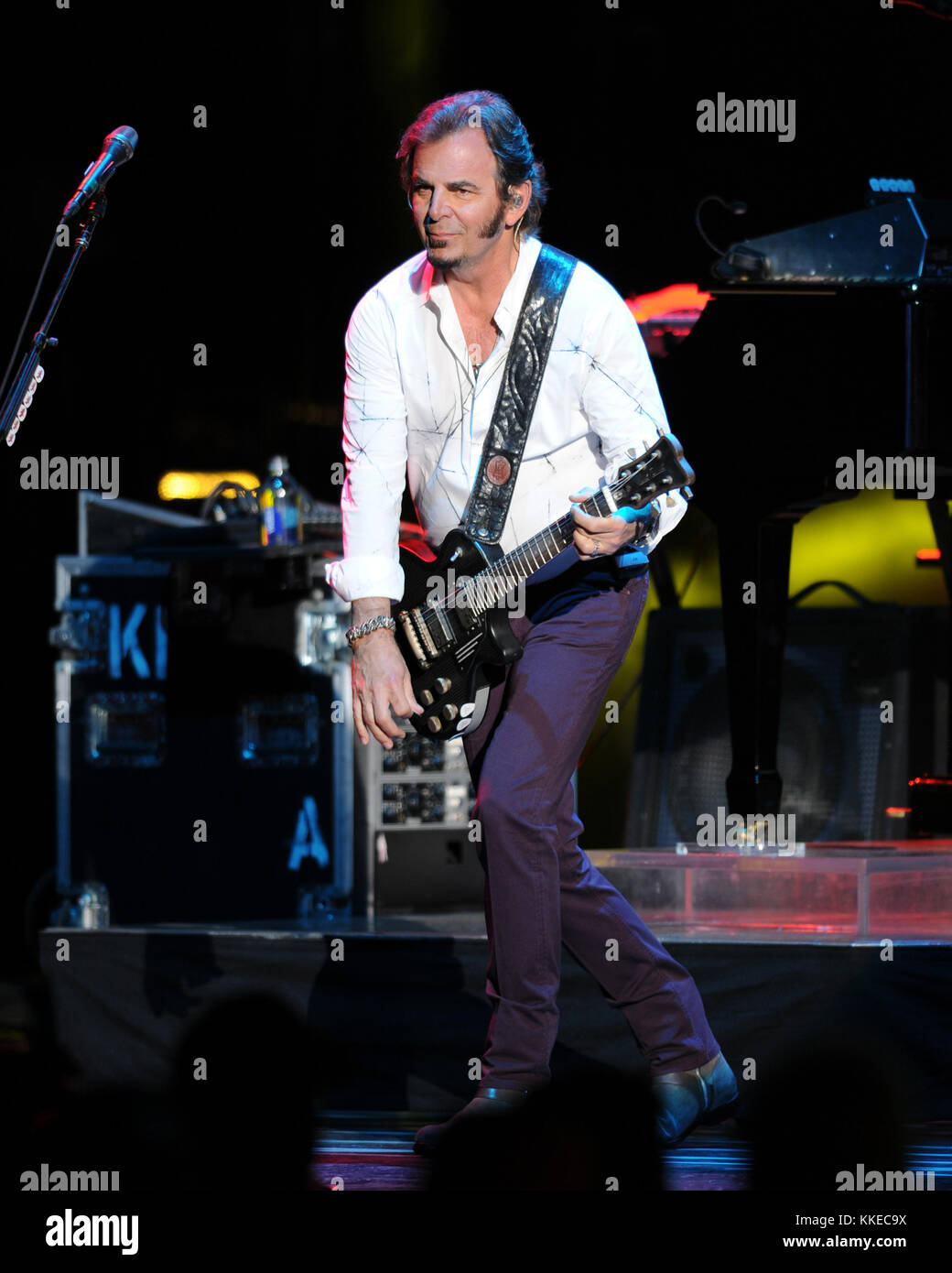 Jonathan cain hi-res stock photography and images - Alamy