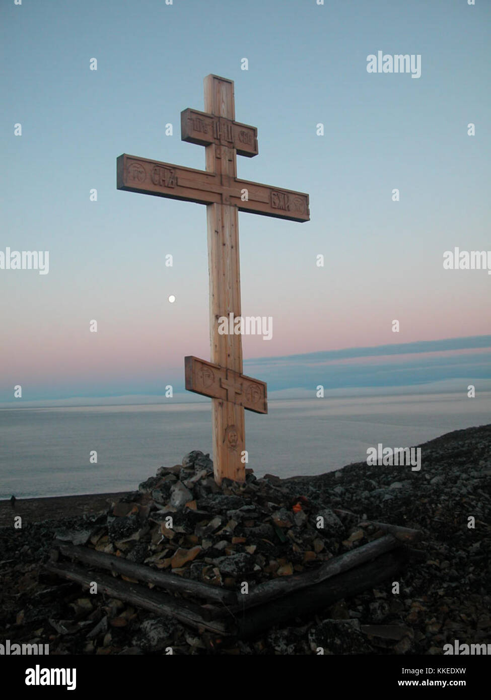 Kolchak expedition memorial cross, bennett island Stock Photo - Alamy