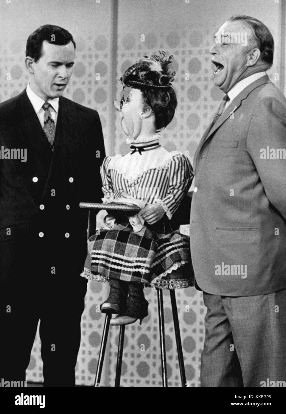 Tom Smothers Effie Clinker Edgar Bergen Smothers Brothers 1967 Stock ...