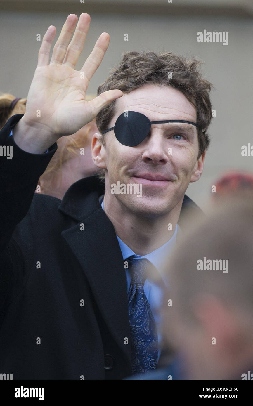 Benedict Cumberbatch wearing an eye patch while filming 'Melrose' in ...