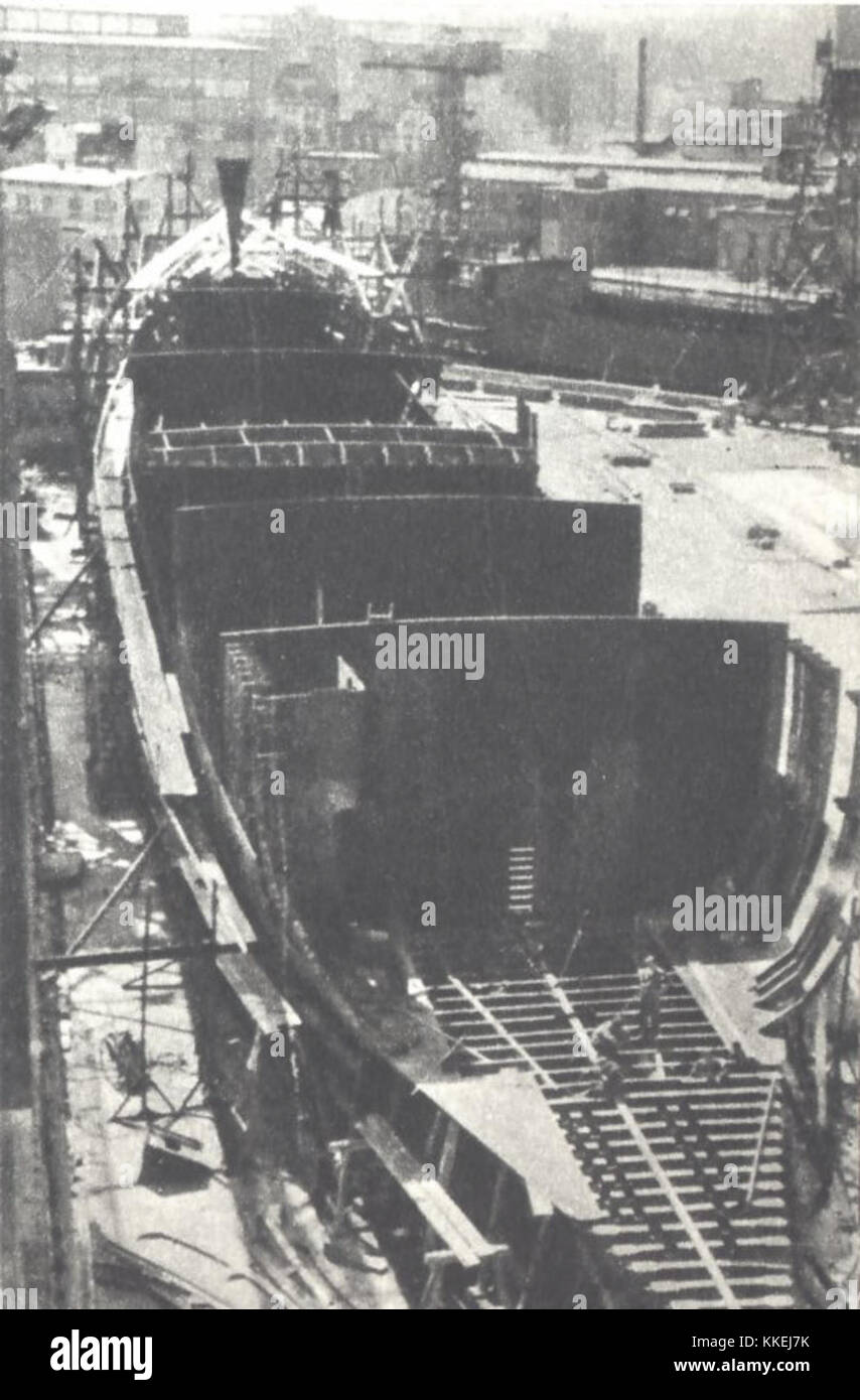 Shipyard b hi-res stock photography and images - Alamy