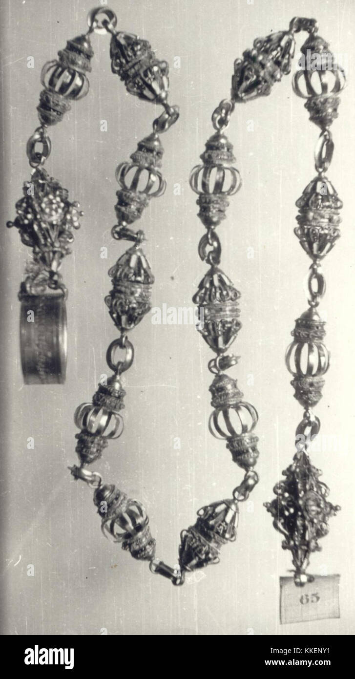 The chain worn by Constance of Austria is a historical piece of jewelry ...