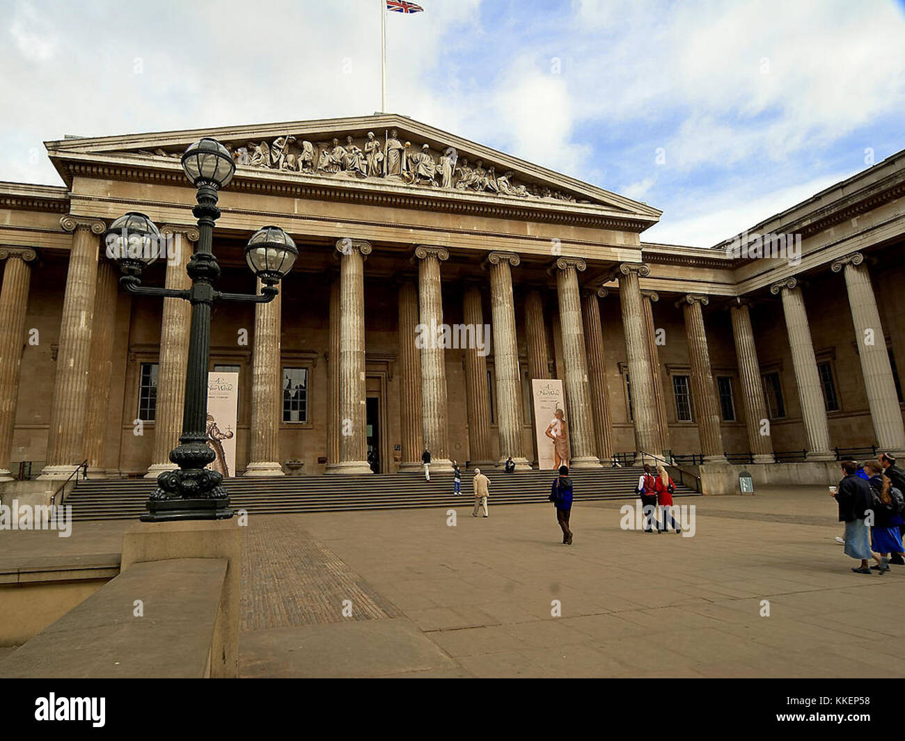 British museum entrance hi-res stock photography and images - Alamy