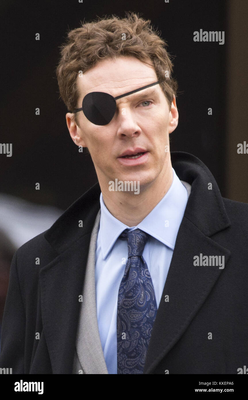 Benedict Cumberbatch wearing an eye patch while filming 'Melrose' in ...