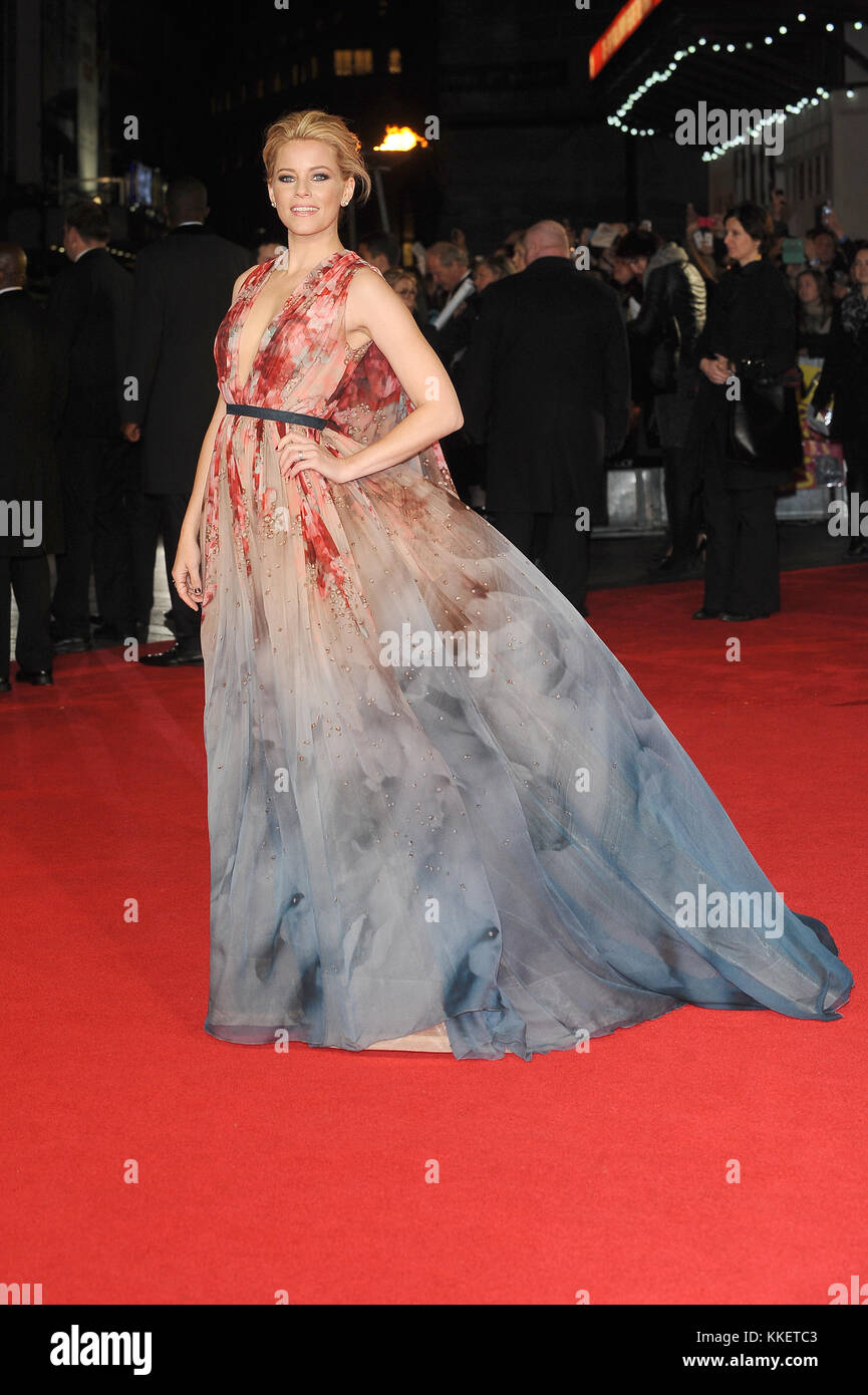 Elizabeth Banks The Hunger Games Stock Photos & Elizabeth Banks The ...