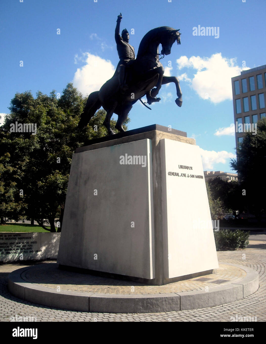 The General José de San Martín Memorial honors the Argentine general ...