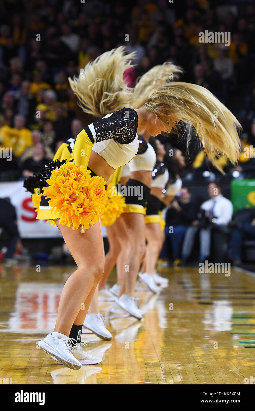 Wichita state shockers cheerleaders hi-res stock photography and images ...