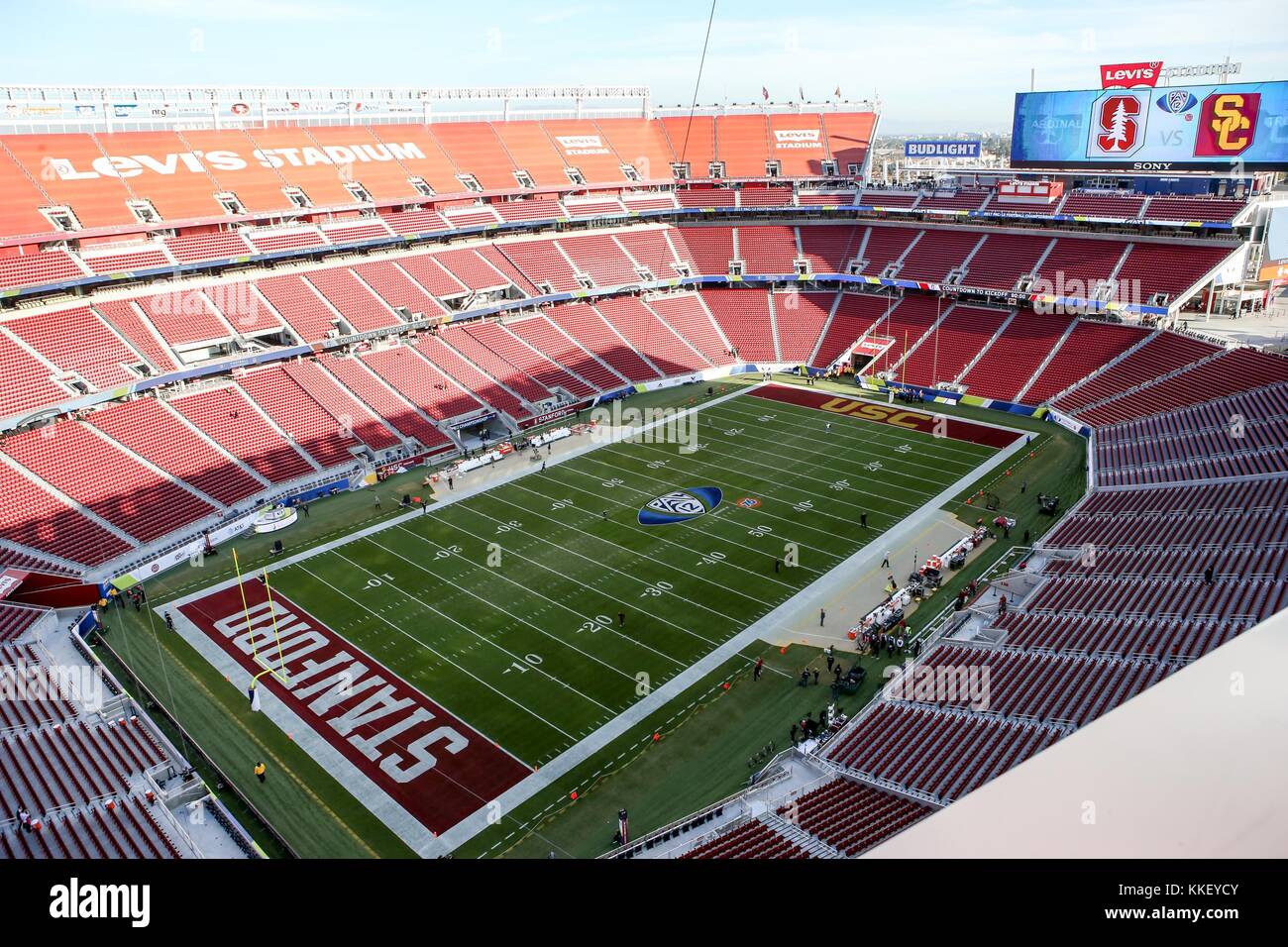 Skybox stadium High Resolution Stock Photography and Images - Alamy