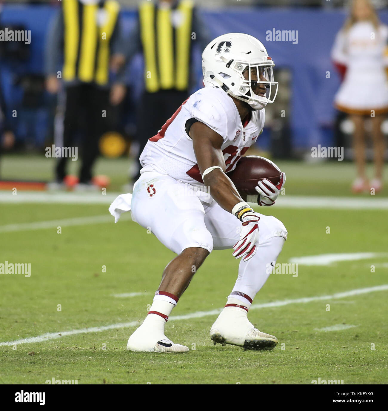 Santa Clara, California, USA. 1st Dec, 2017. Stanford Cardinal running ...