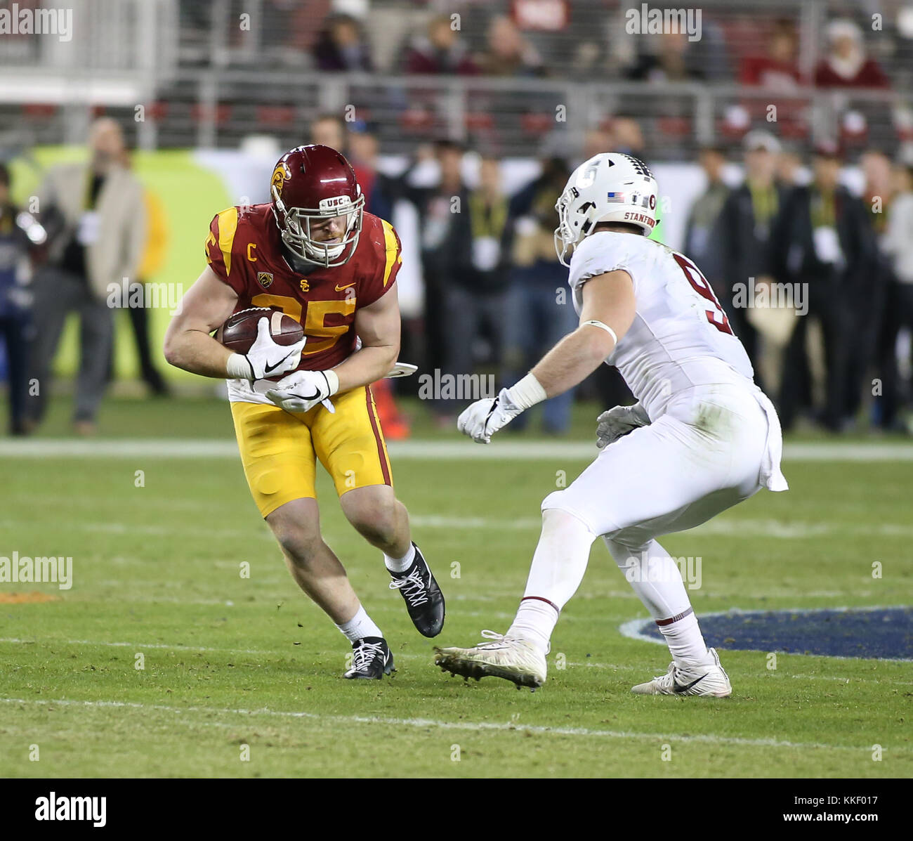 Santa Clara, California, USA. 1st Dec, 2017. USC Trojans linebacker ...